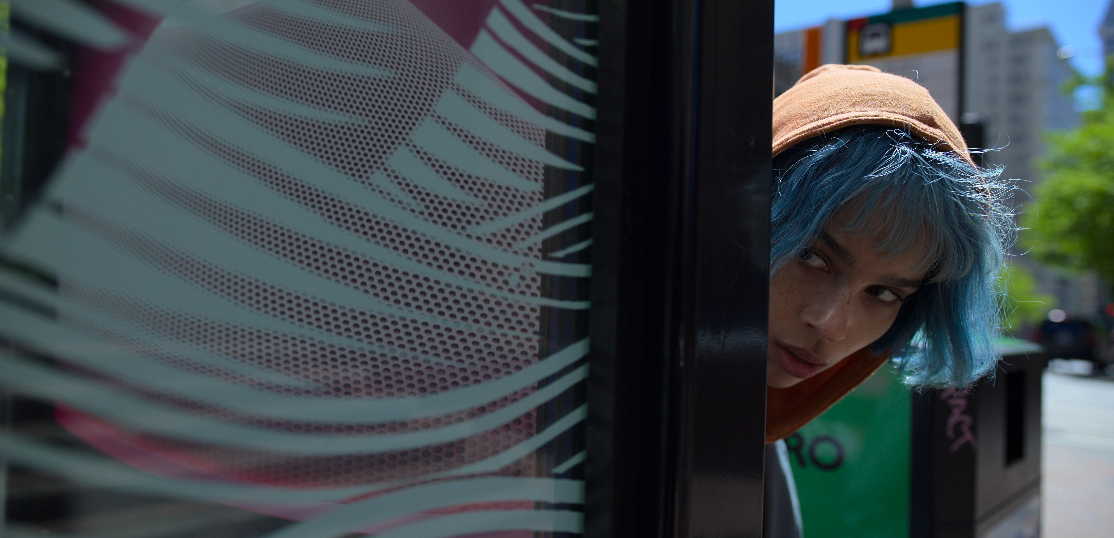 Steven Soderbergh’s Thriller “KIMI,” Starring Zoë Kravitz, Streaming ...